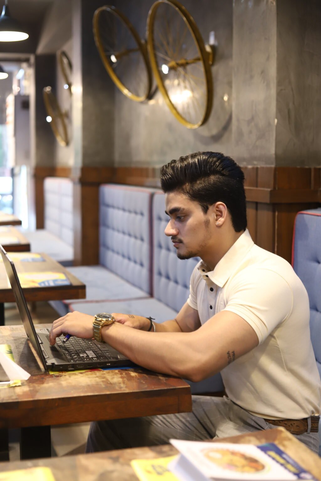 Home - digitalrawat.com